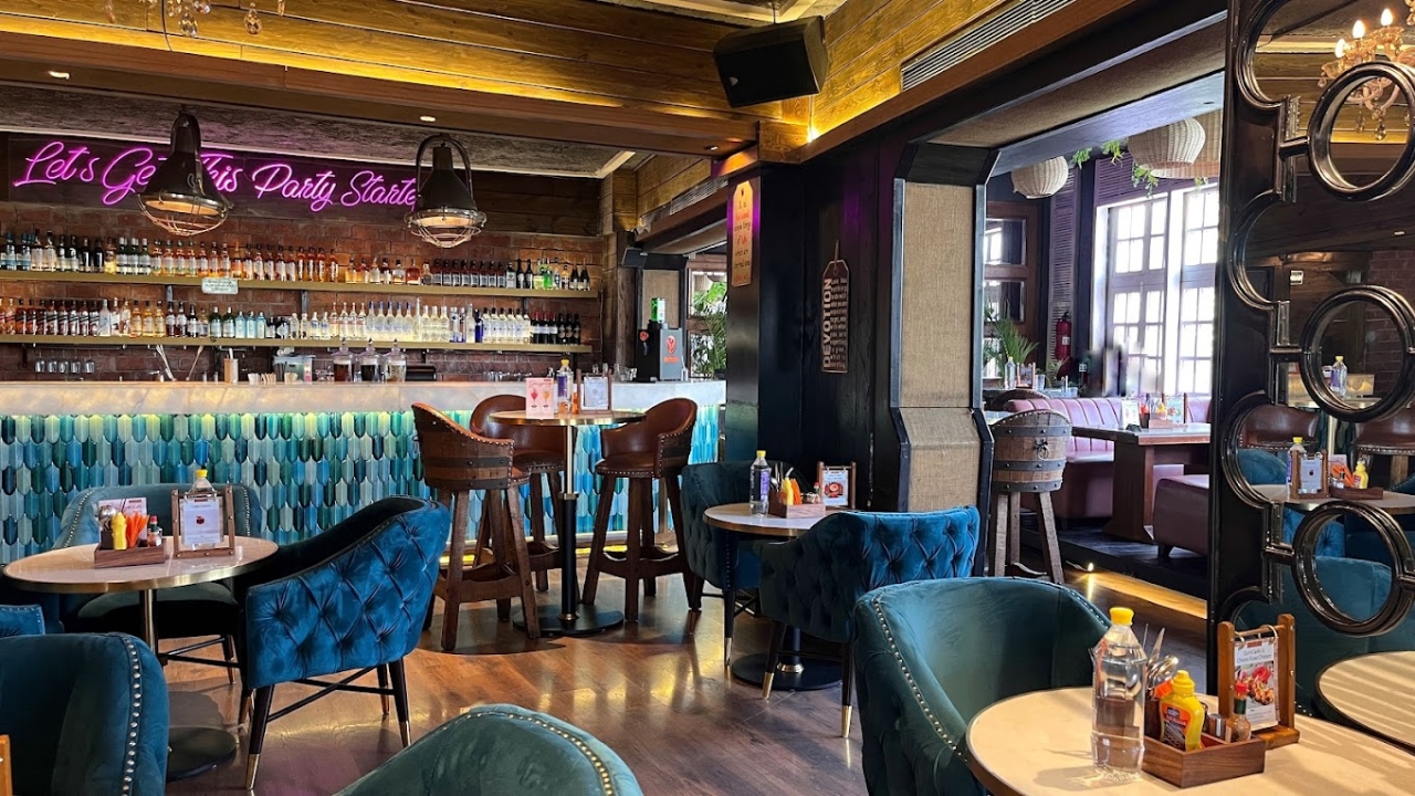 9 Best Cafes in CP for Hanging Out with Friends in 2024 - Frequip